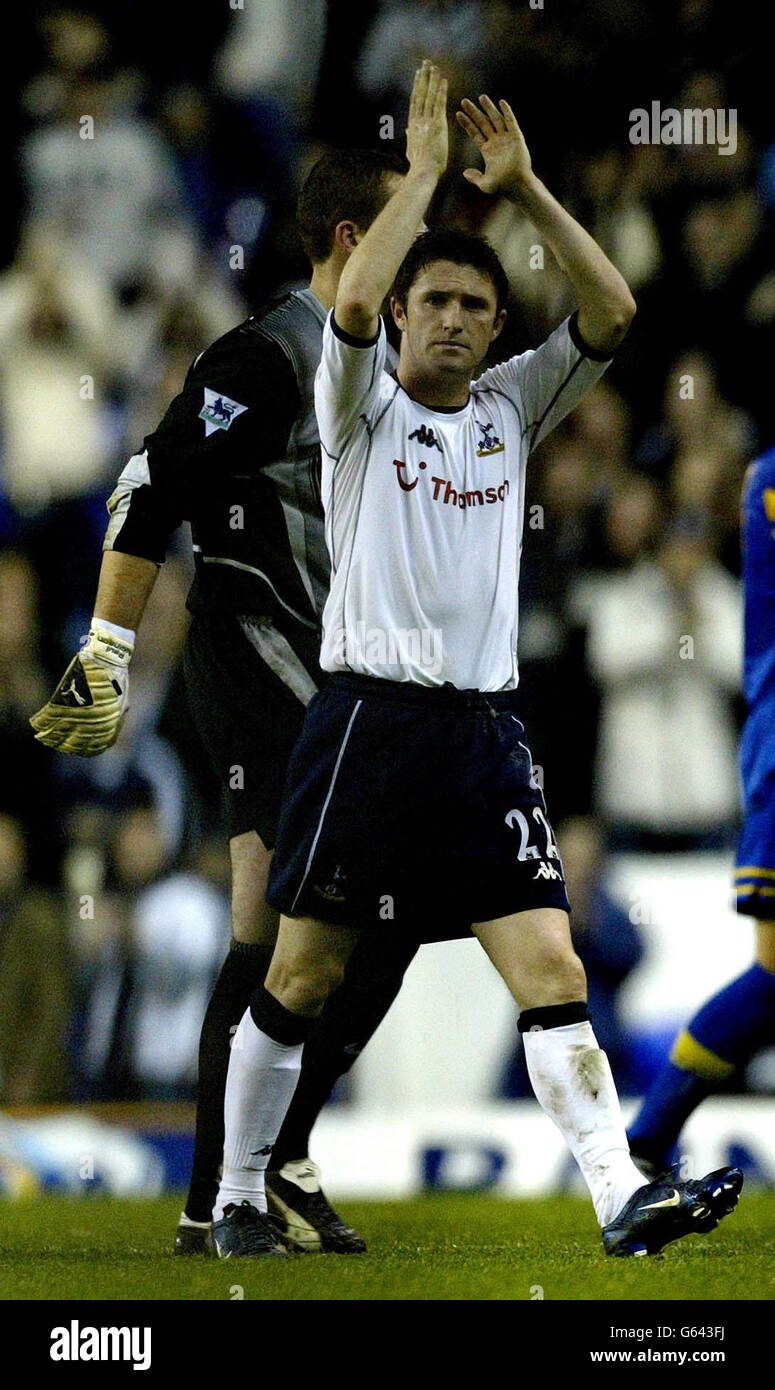 Crowd clapping football hi-res stock photography and images - Alamy