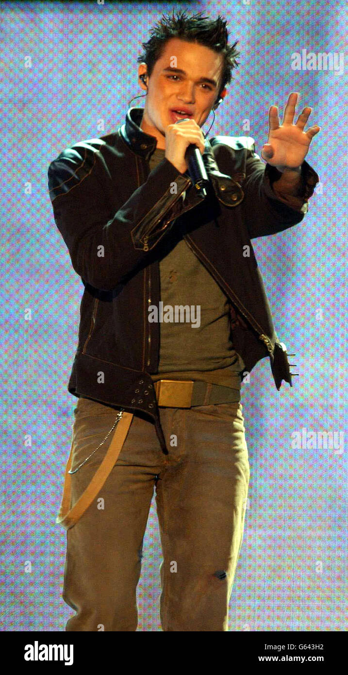 Pop star celebrity performing on stage singing gareth gates hi-res ...