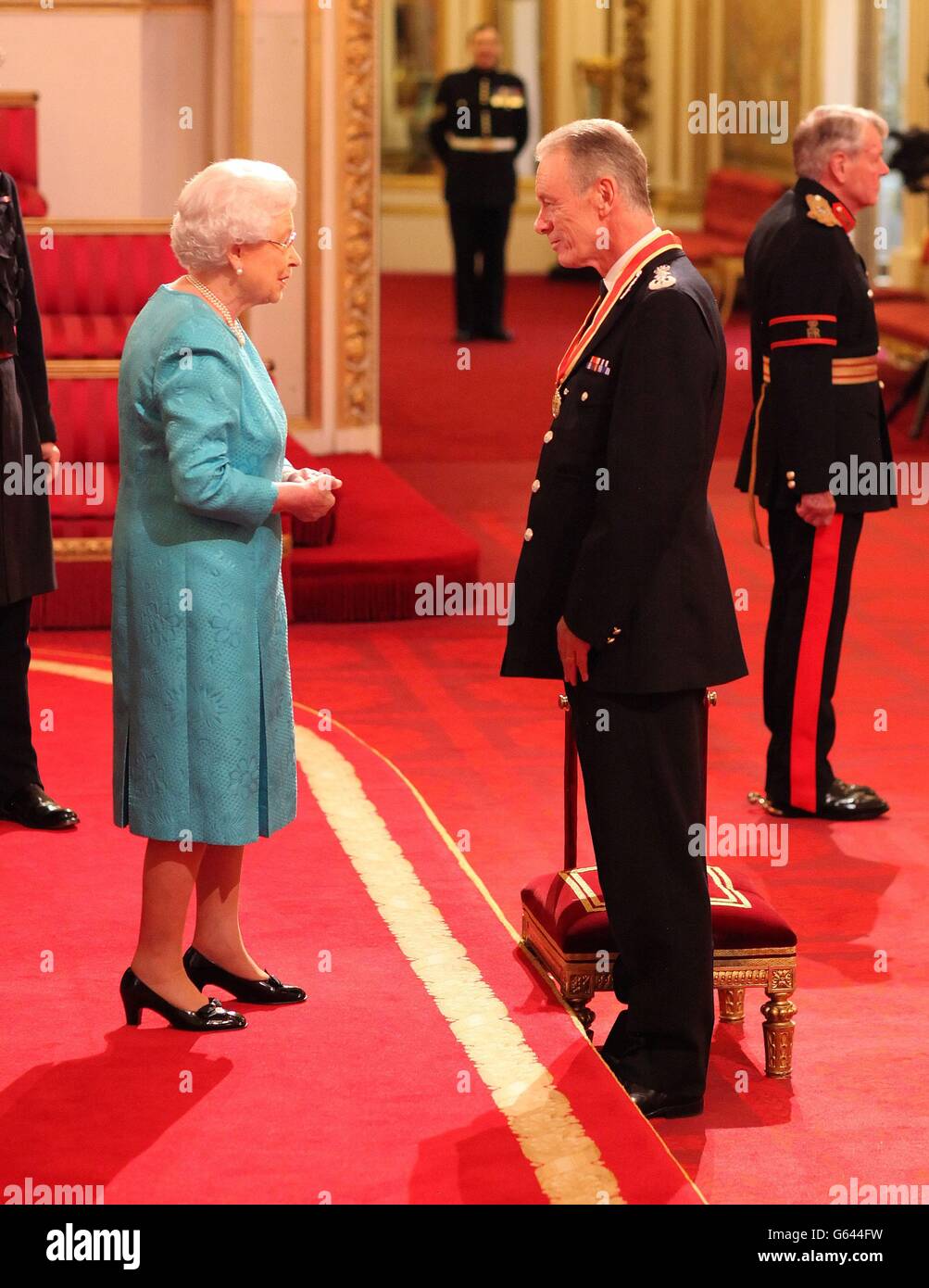 Sir Bernard Hogan-Howe is knighted by Queen Elizabeth II at Buckingham ...