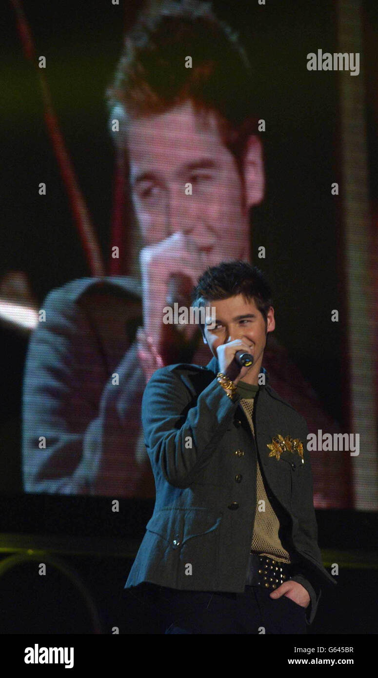 Singing survival shepperton studios hi-res stock photography and images ...