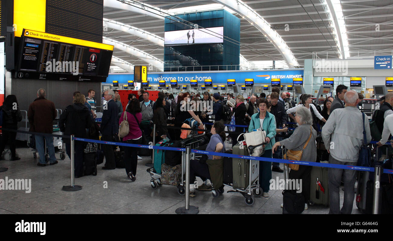 BA plane makes emergency landing Stock Photo - Alamy