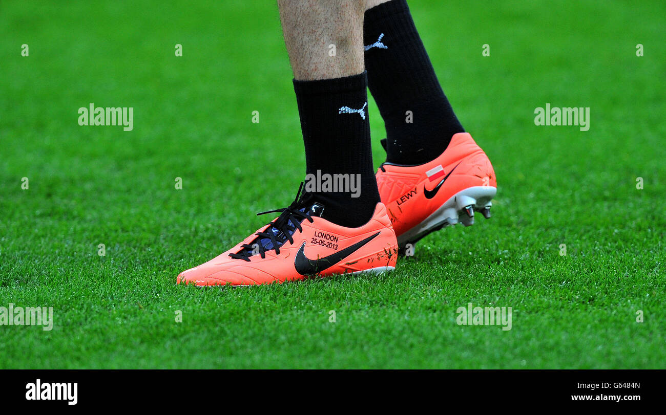 Borussia dortmunds lewandowskis boots during training session at ...