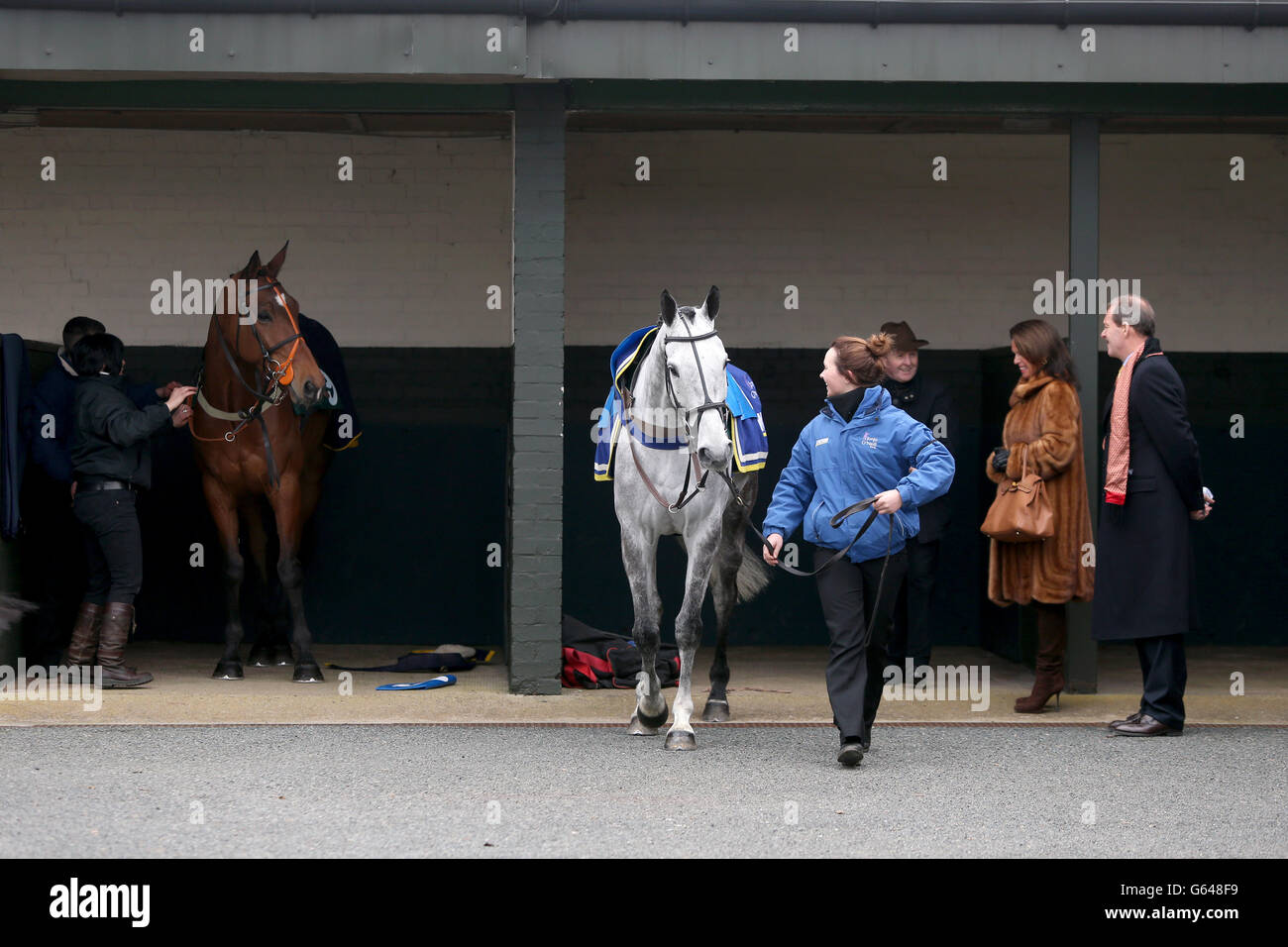 Horse Racing - Final Jumps - Warwick Racecourse Stock Photo - Alamy