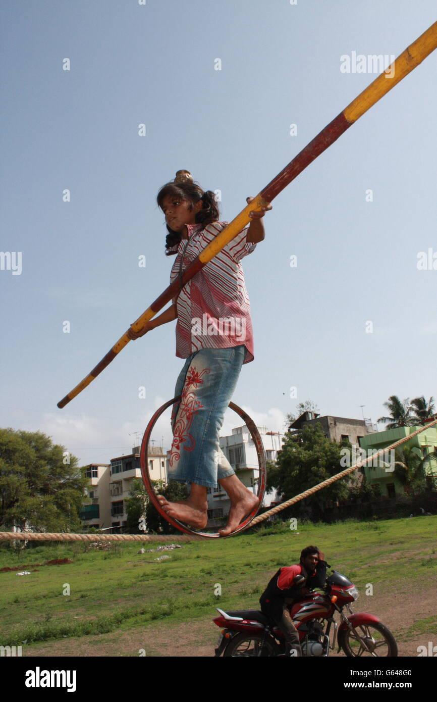 Girl trapeze hi-res stock photography and images - Alamy