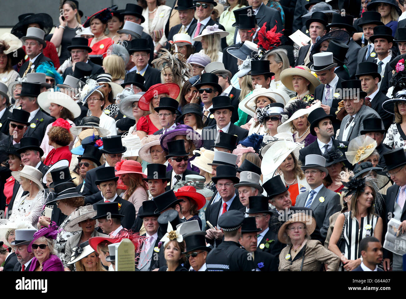 Well dressed racegoers on day one of royal ascot hi-res stock ...