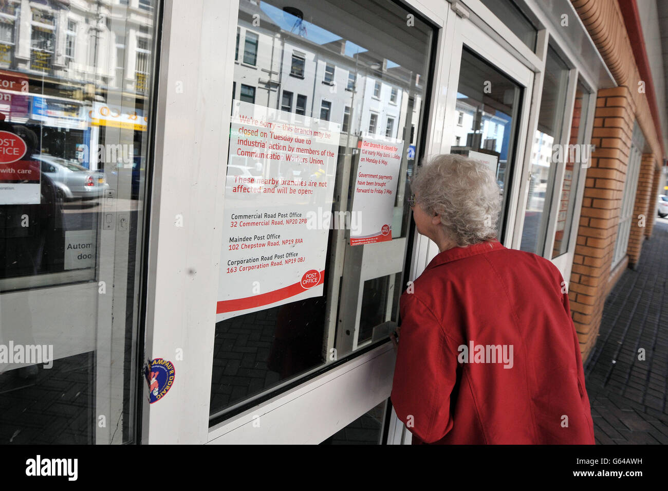 Customers encounter locked doors at the Post Office branch in Bridge ...