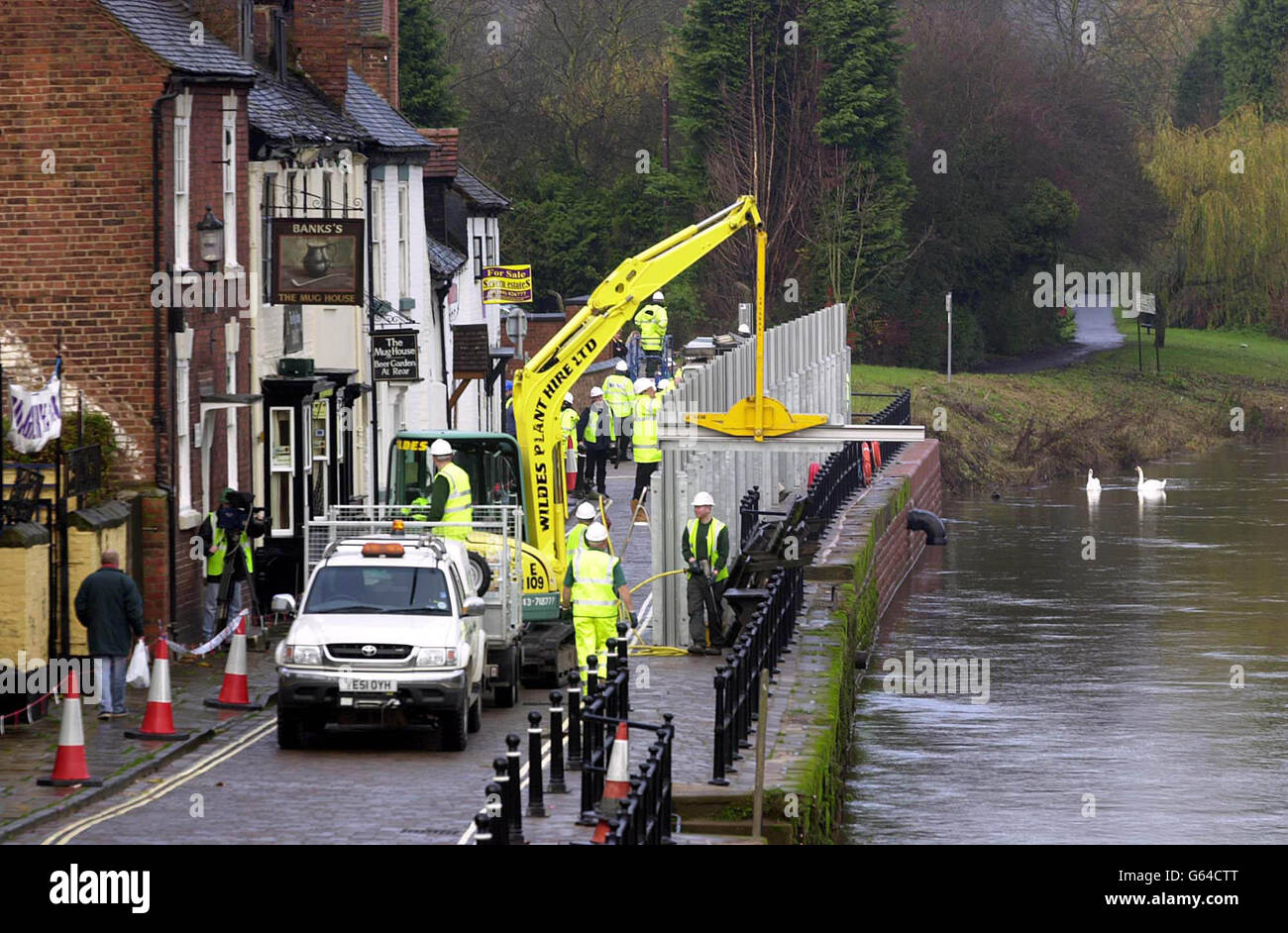 Bewdley flood barriers hi-res stock photography and images - Alamy