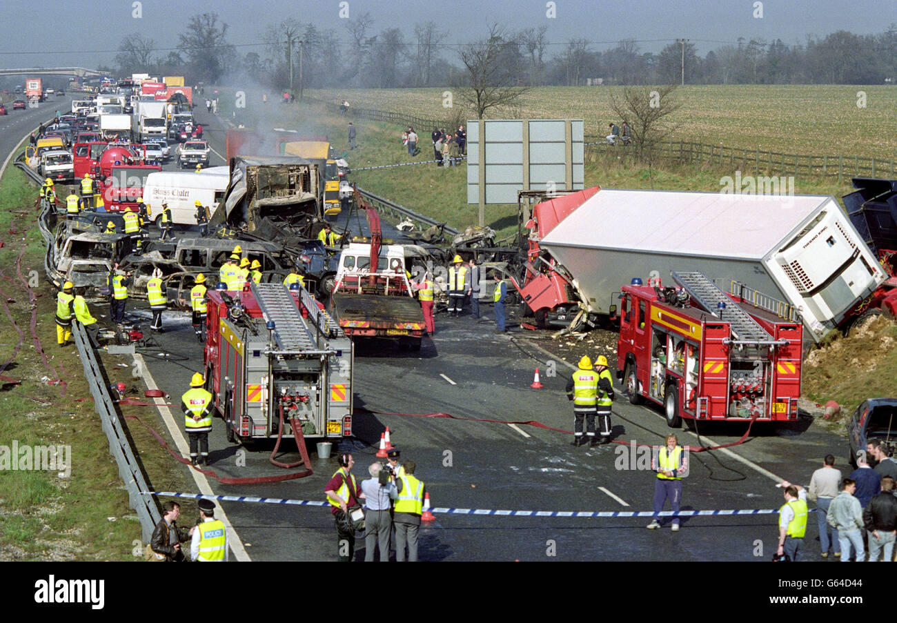 M4 motorway crash. Hungerford. M4 motorway crash Stock Photo - Alamy
