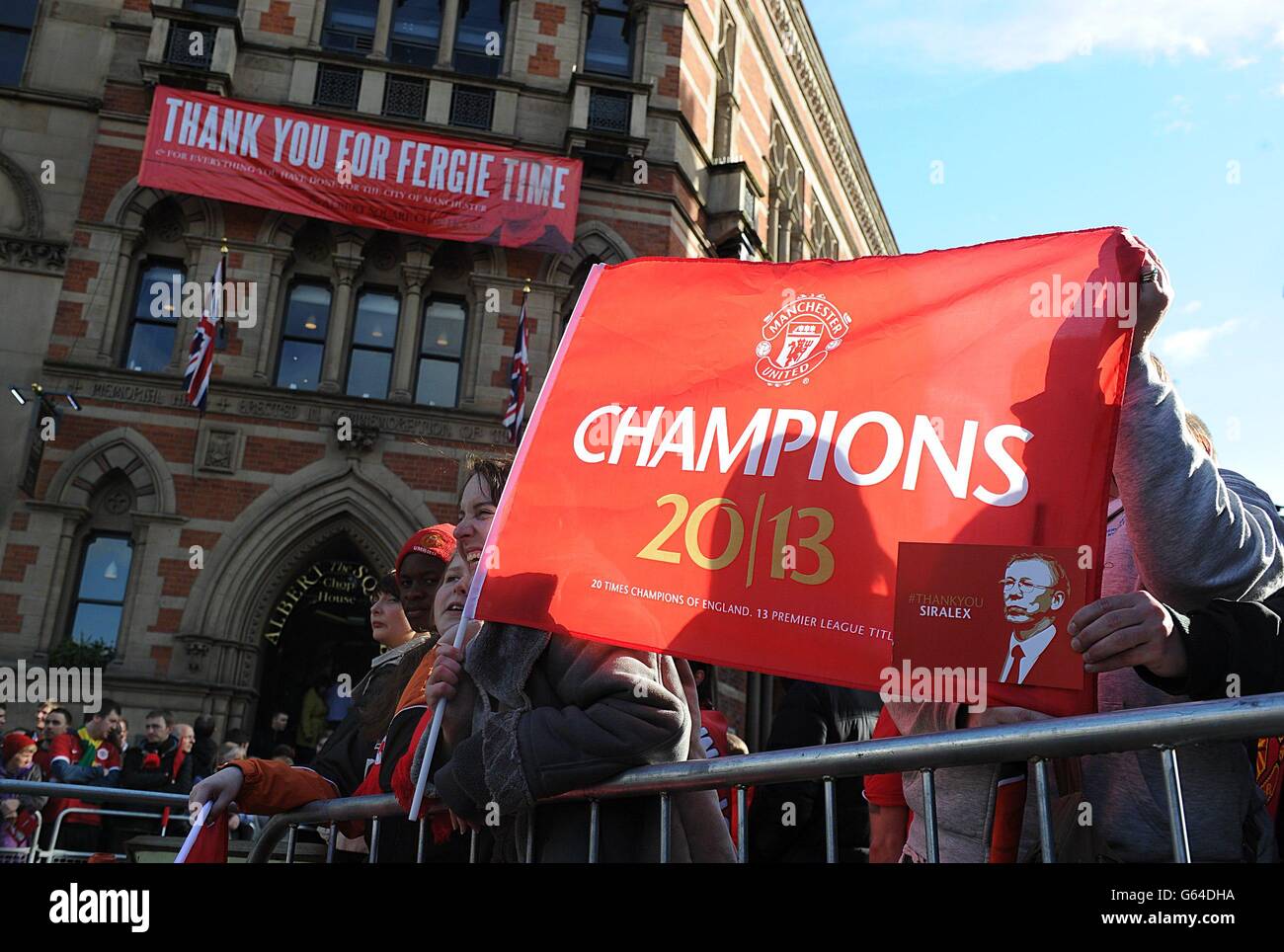 Manchester united fans queue hi-res stock photography and images - Alamy