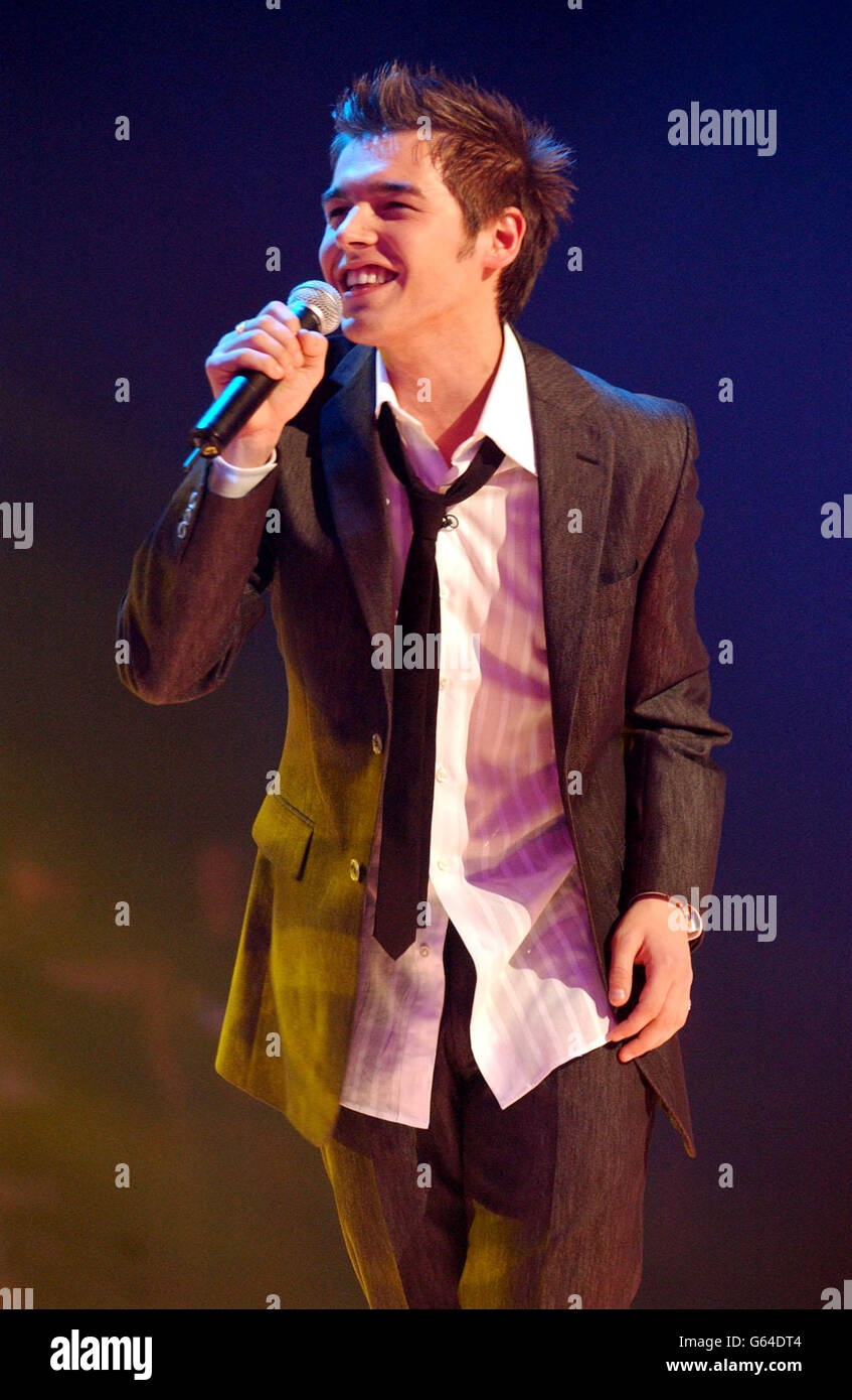 David Sneddon Fame Academy. David Sneddon singing during the BBC 1's ...