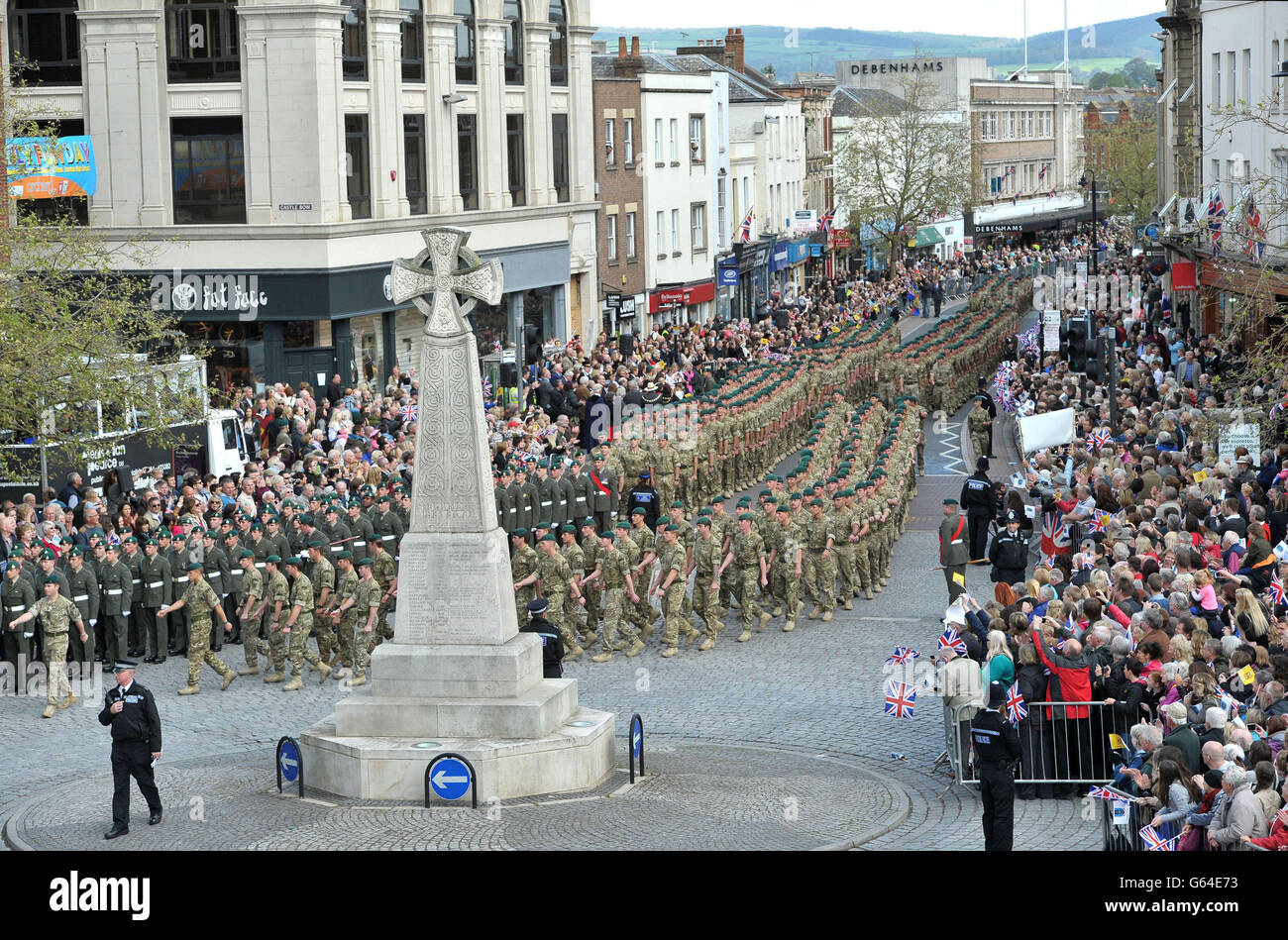 40 Commando Homecoming Parade High Resolution Stock Photography and ...