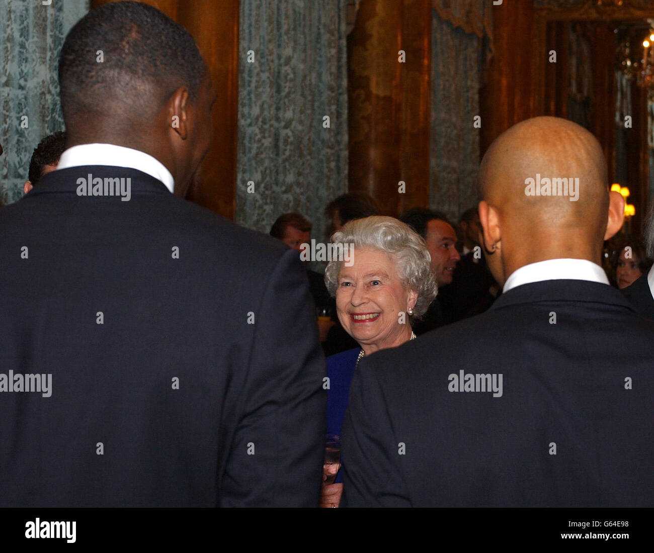 The Queen Meets England Football Team Stock Photo - Alamy