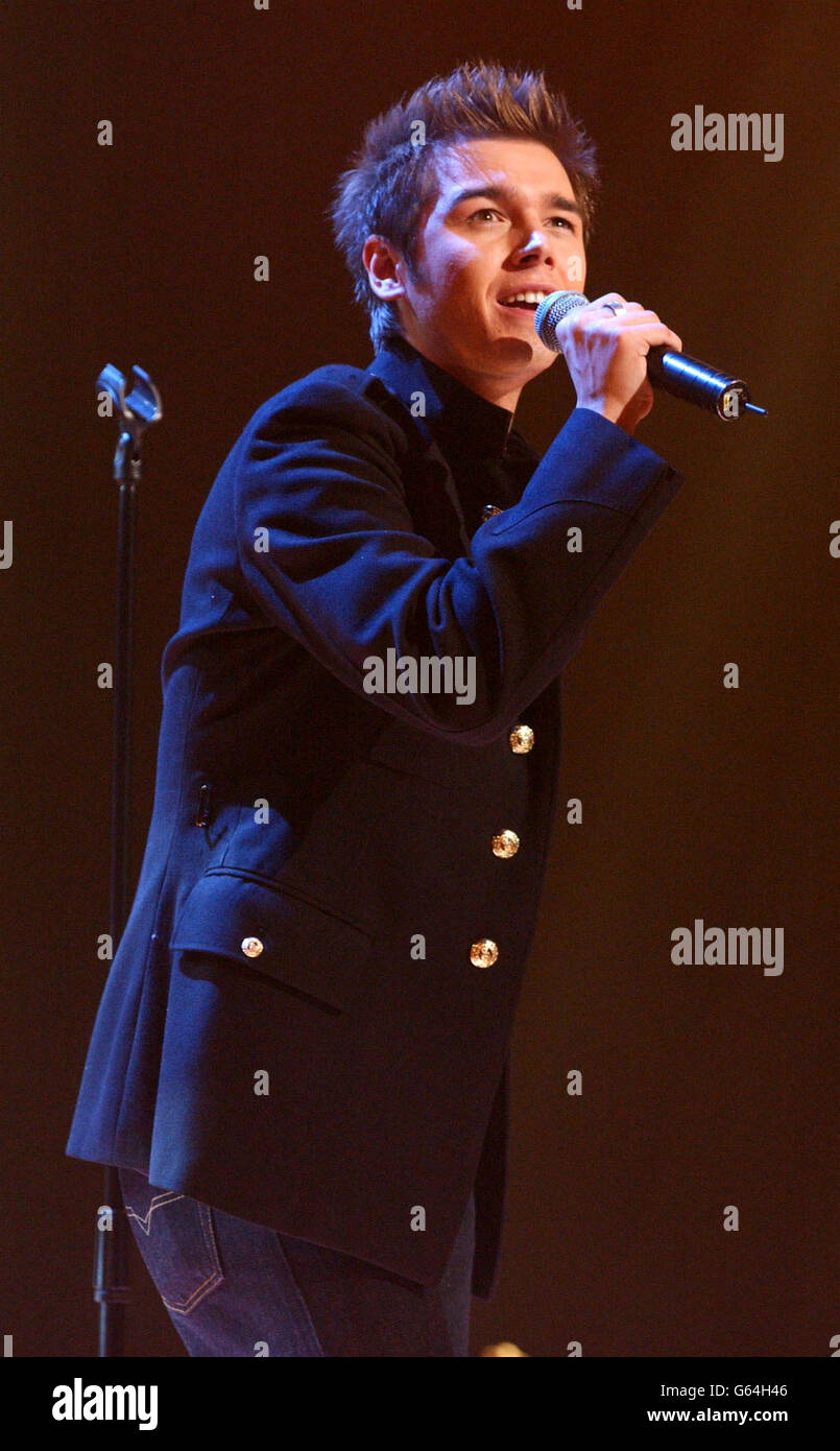 David Sneddon performing during the BBC 1's Fame Academy live show, at ...