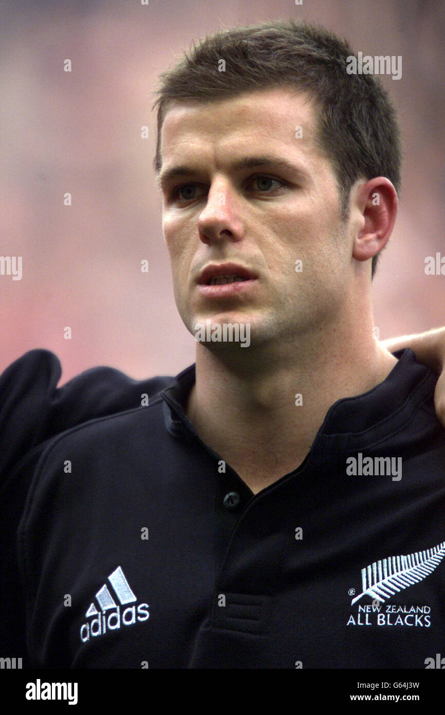 Steve Devine of New Zealand stands for the national anthems at the ...
