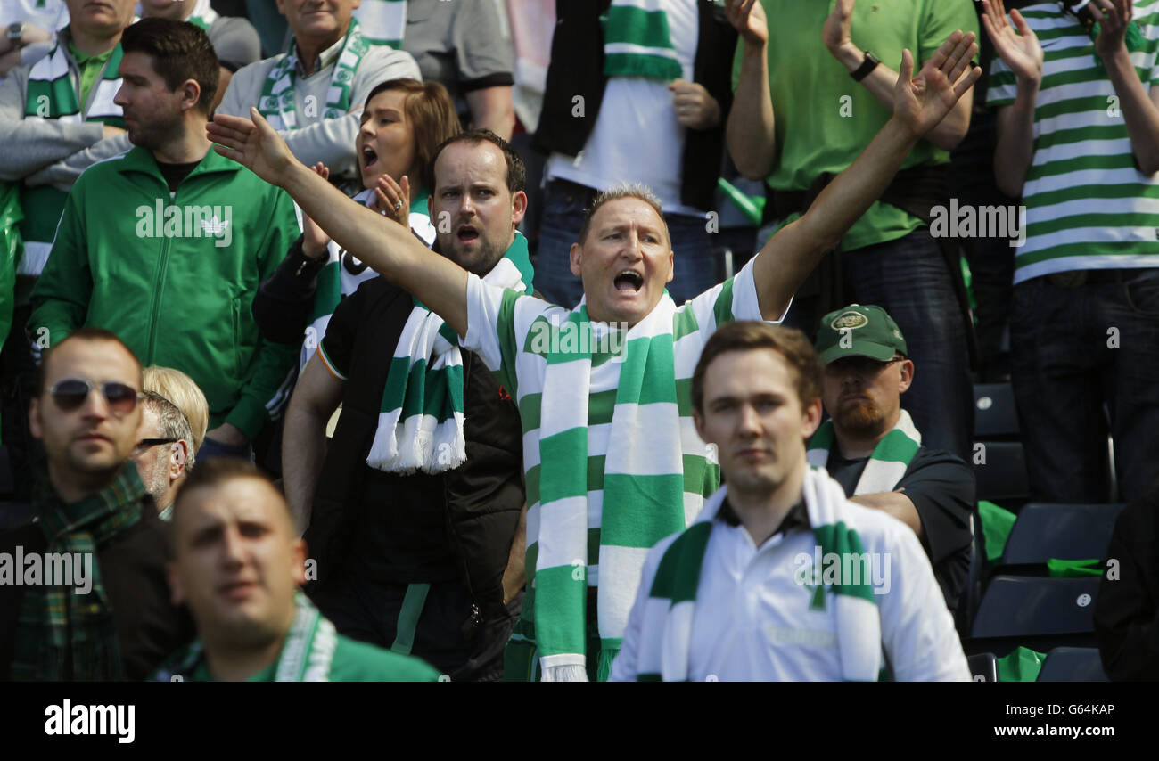 Hibernian fans during the scottish cup final at hampden park hi-res ...