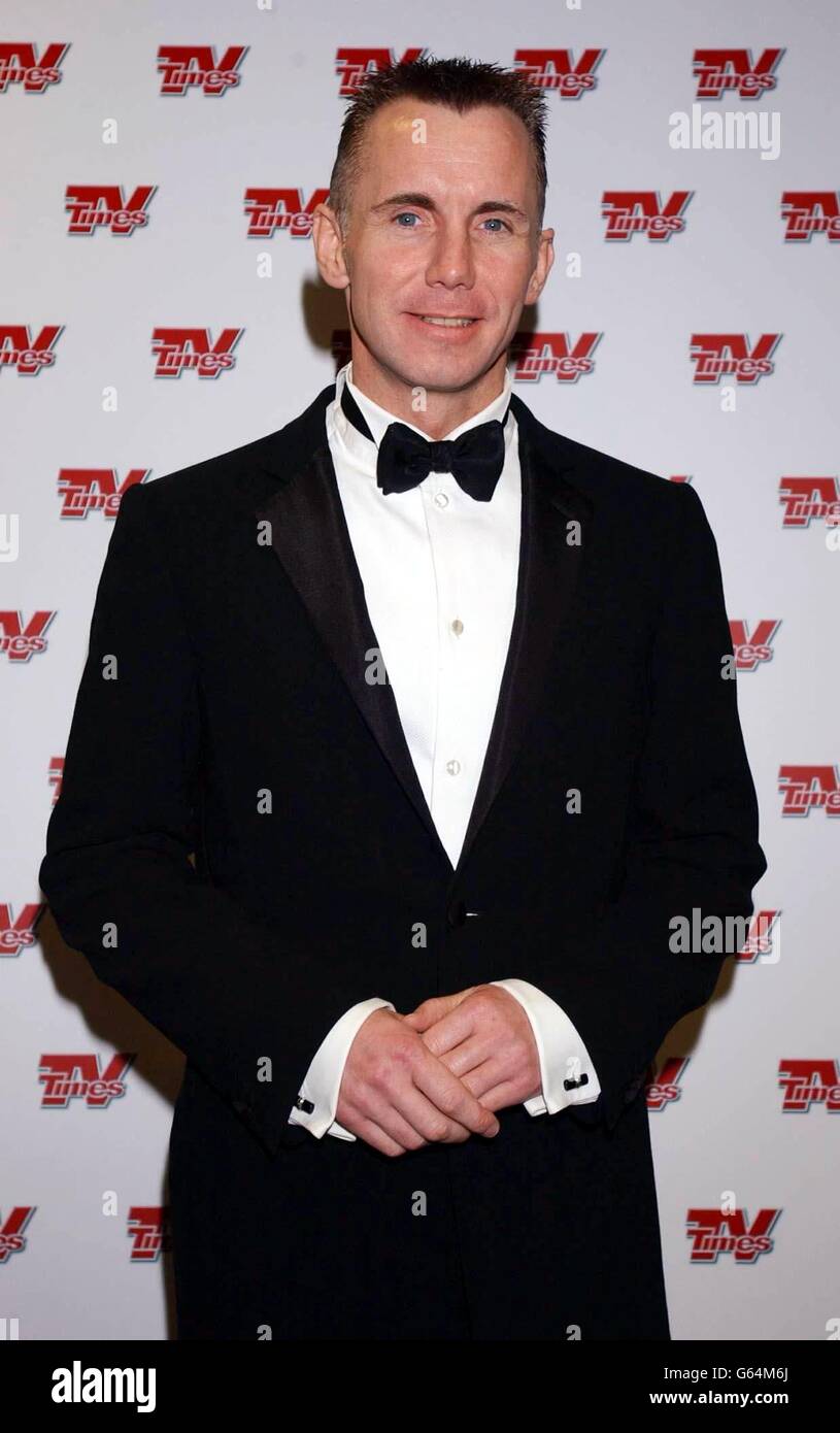 1 2 half length suit celebrity bow tie hi-res stock photography and ...