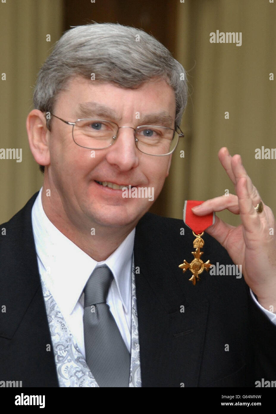 Journalist don hale buckinham palace hi-res stock photography and ...