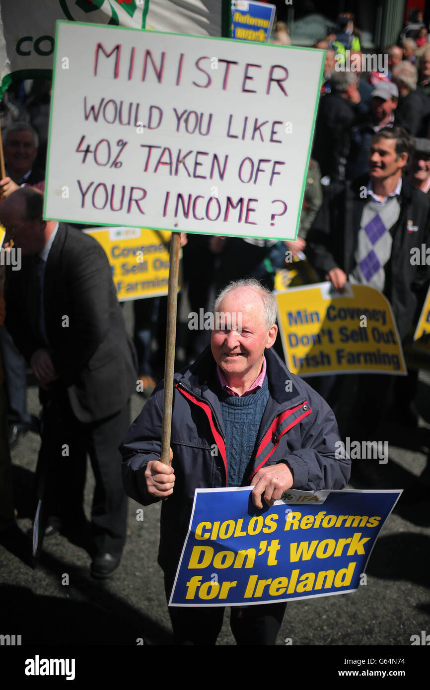 Farmer protest hi-res stock photography and images - Alamy