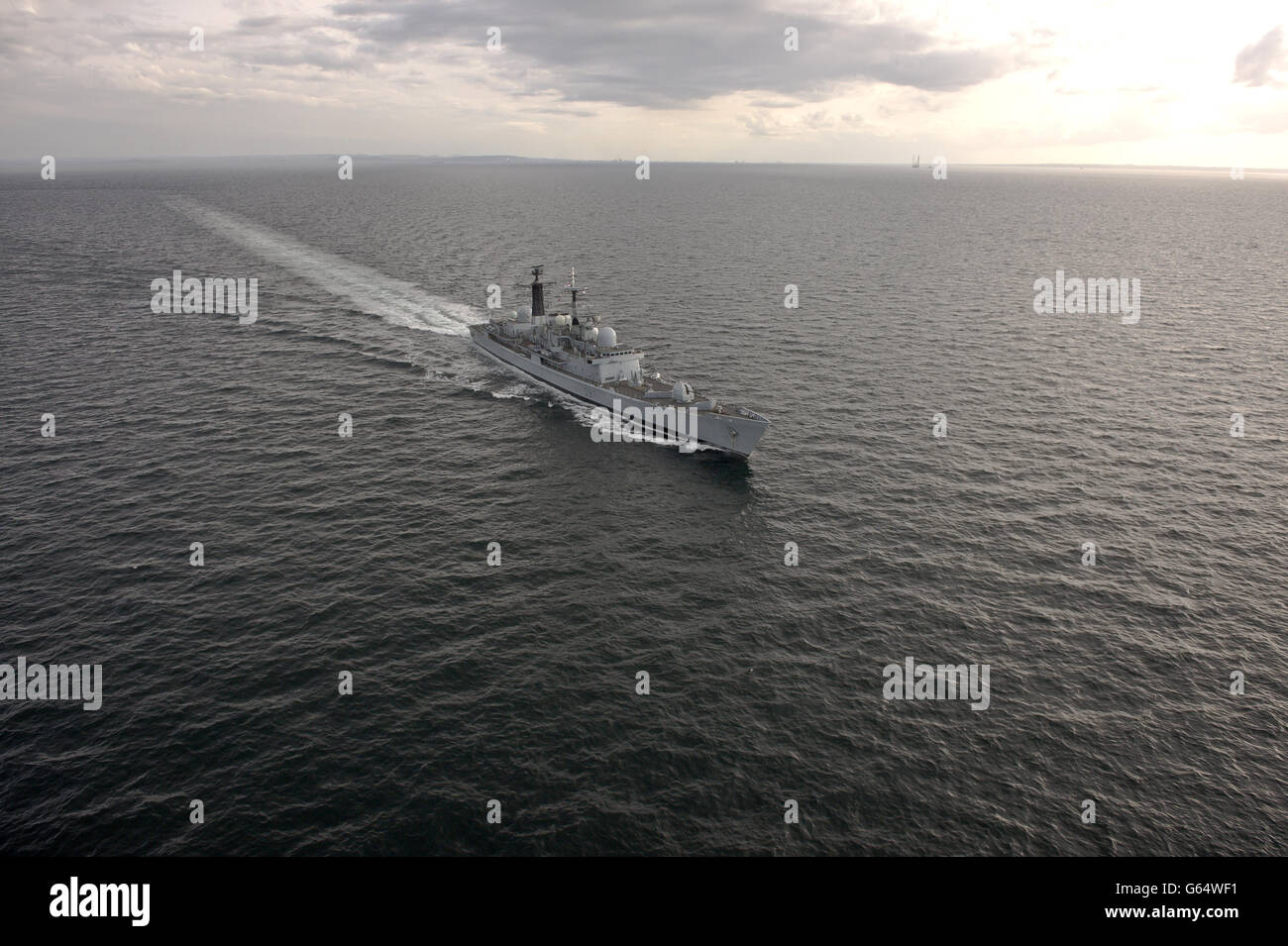 Hms Edinburgh Sails To Edinburgh High Resolution Stock Photography and ...