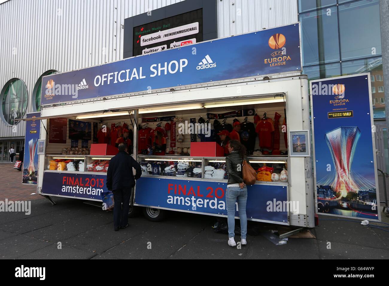 Chelsea fans with merchandise hi-res stock photography and images - Alamy