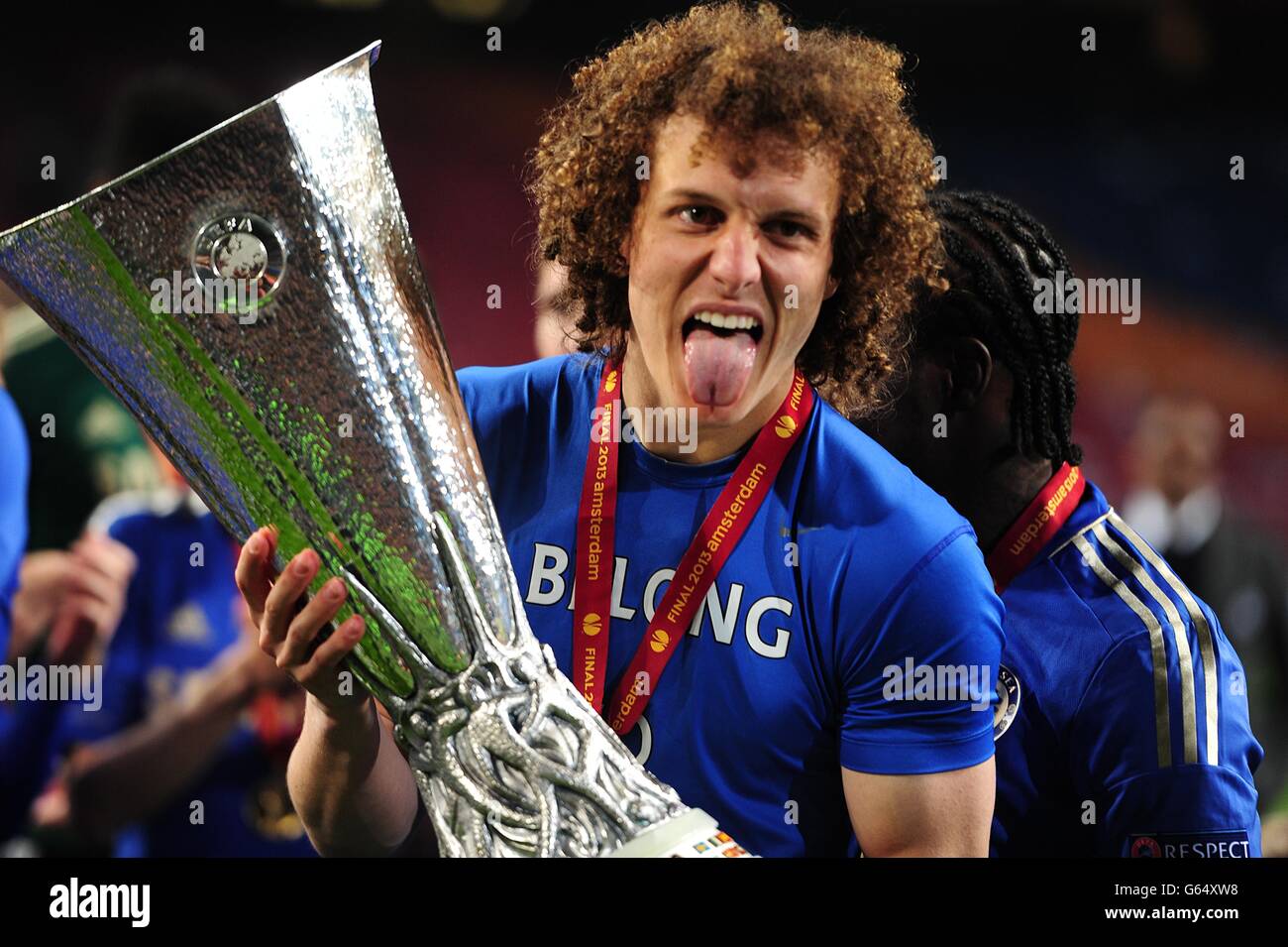 Chelsea's David Luiz with the UEFA Europa League trophy Stock Photo - Alamy