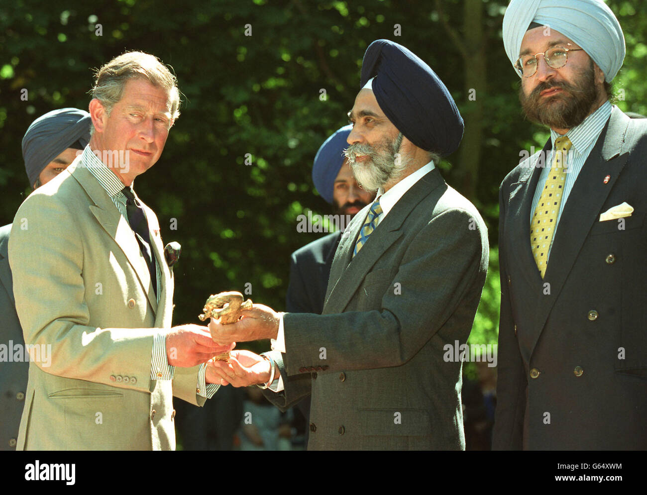 Prince of Wales meeting dignitaries Stock Photo - Alamy