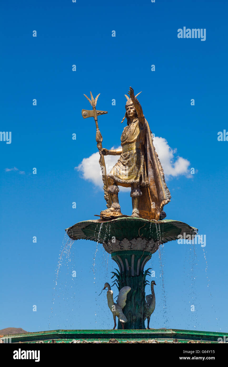 Statue of the Inca Pachacuti in the Plaza de Armas, Cusco, Peru Stock ...