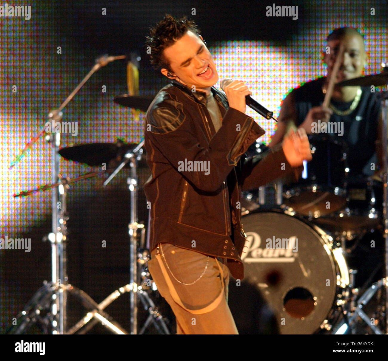 Pop star celebrity performing on stage singing gareth gates hi-res ...