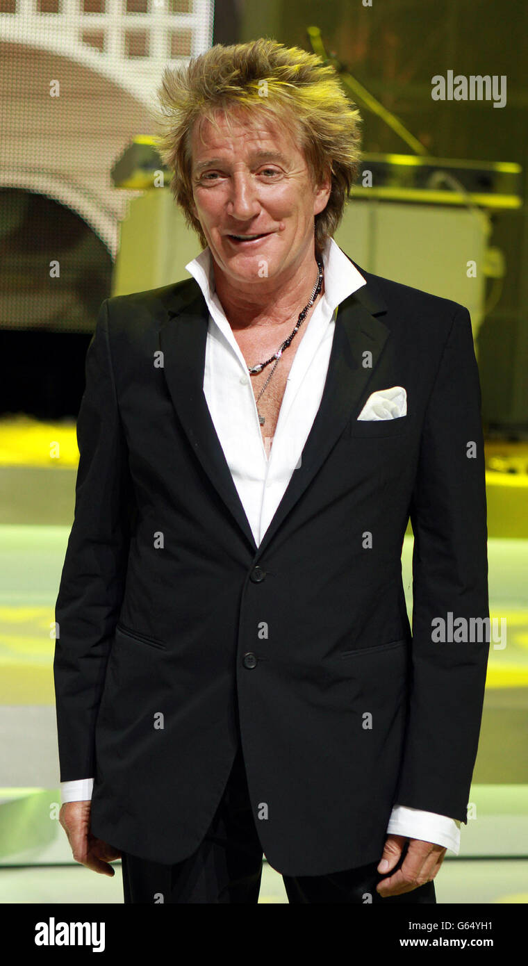 68 singer hi-res stock photography and images - Alamy