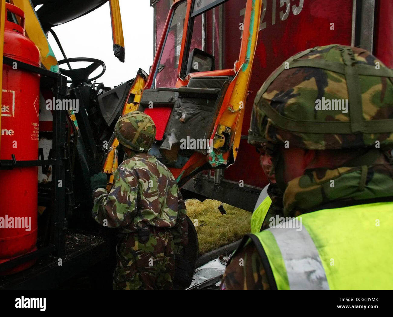 Army attend road accident Stock Photo - Alamy