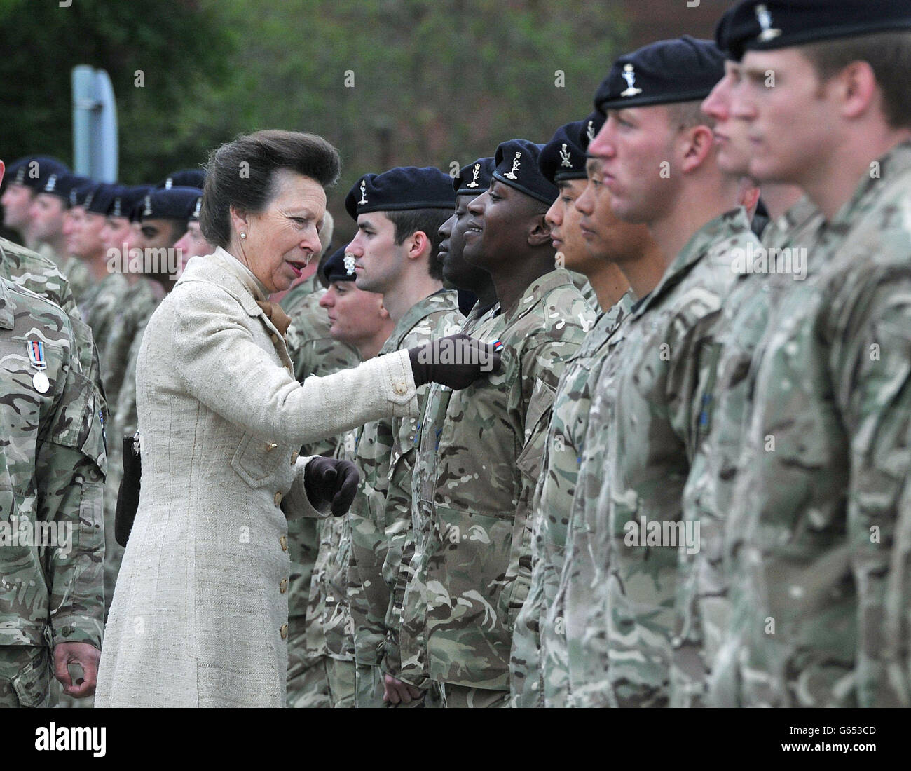 The Princess Royal meets and presents Operational Service Medals to ...