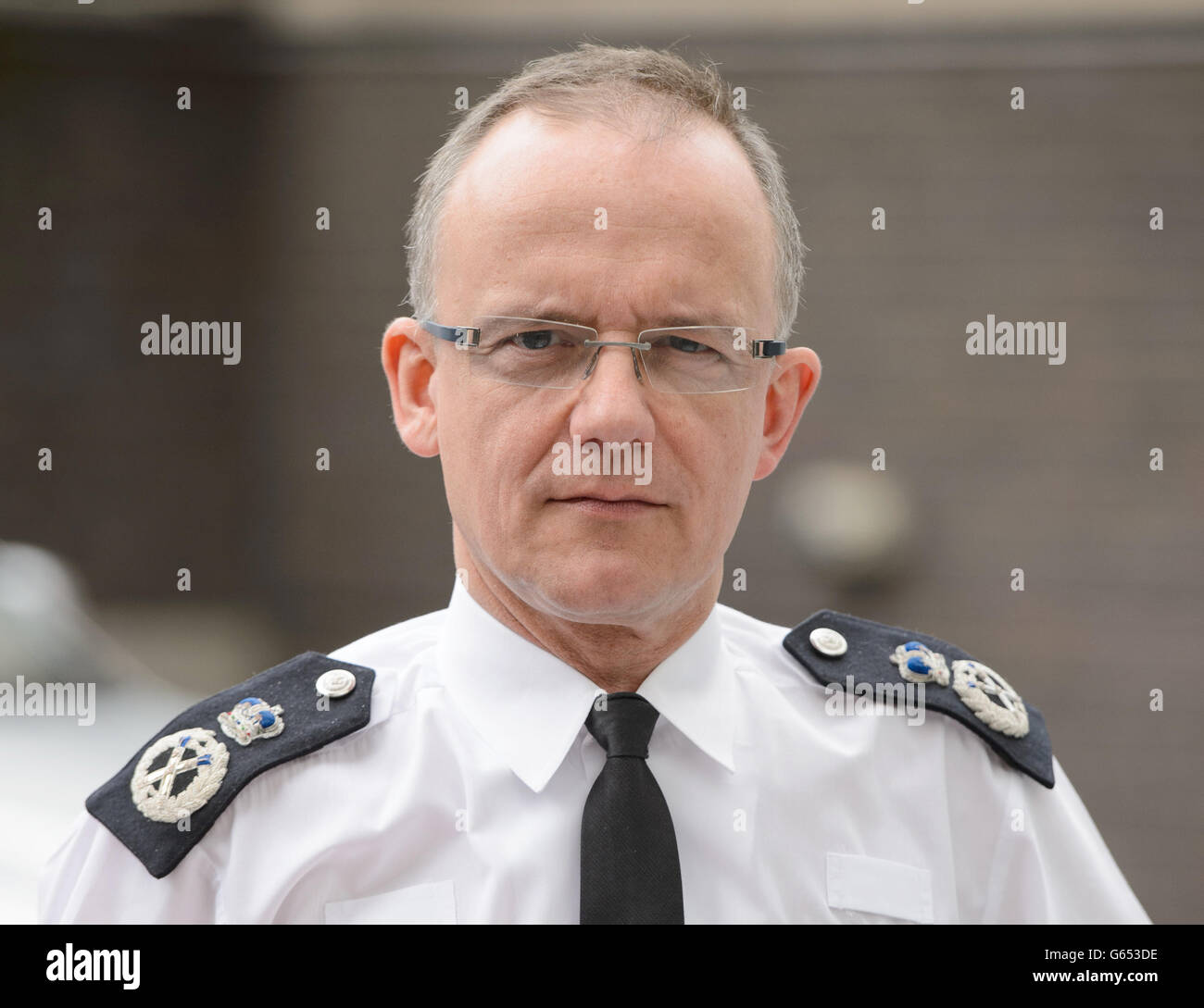 Metropolitan police specialist firearms unit hi-res stock photography ...