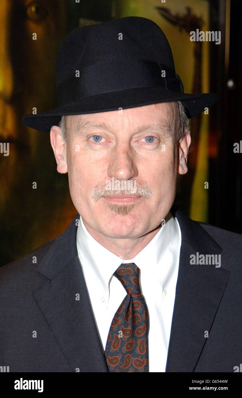 Celebrity bowler hat filmmaker film premiere hi-res stock photography ...