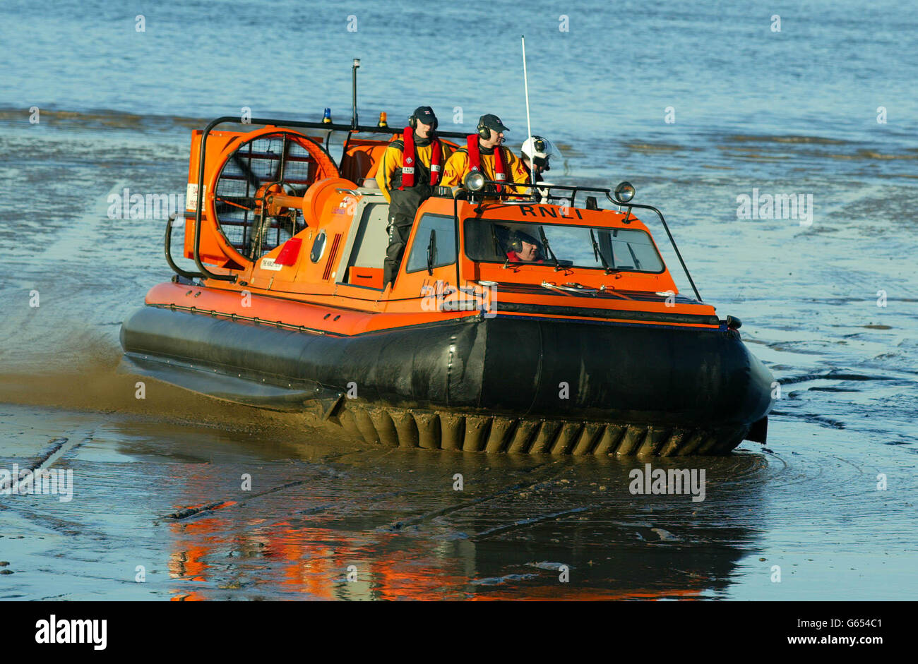 First hovercraft hi-res stock photography and images - Alamy
