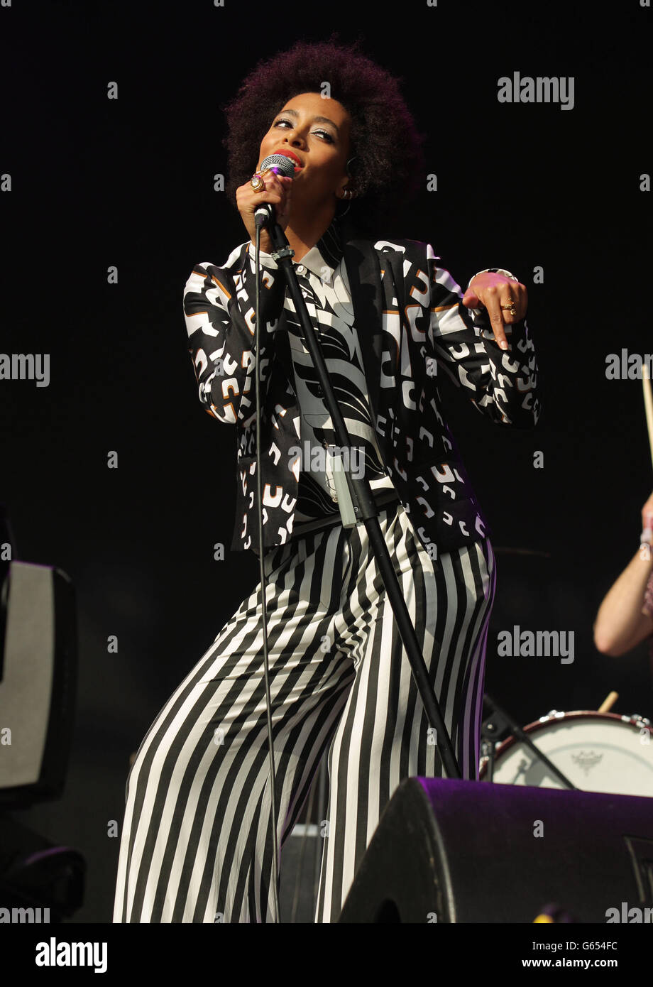 Solange Knowles performing at the Field Day Festival in Victoria Park ...