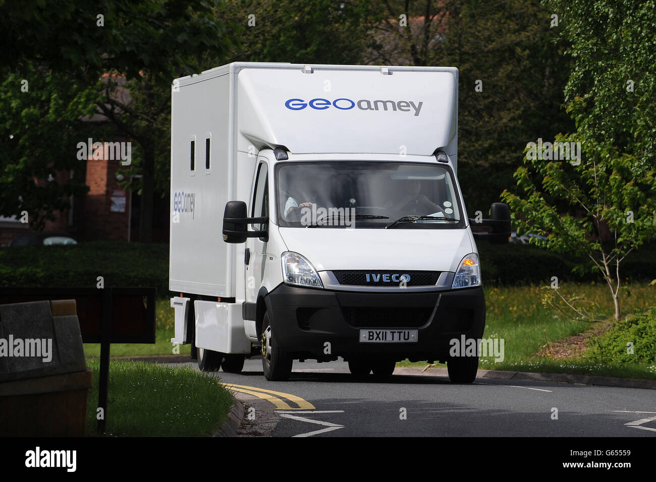 A prison van, believed to be carrying Jamie Reynolds, arrives at ...