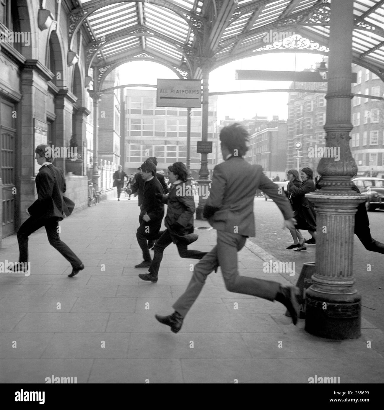 Ringo starr 1964 hi-res stock photography and images - Alamy
