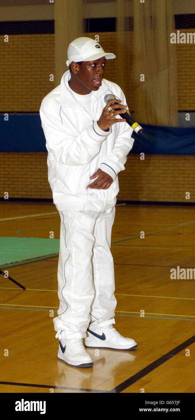 Guest singer mista hi-res stock photography and images - Alamy