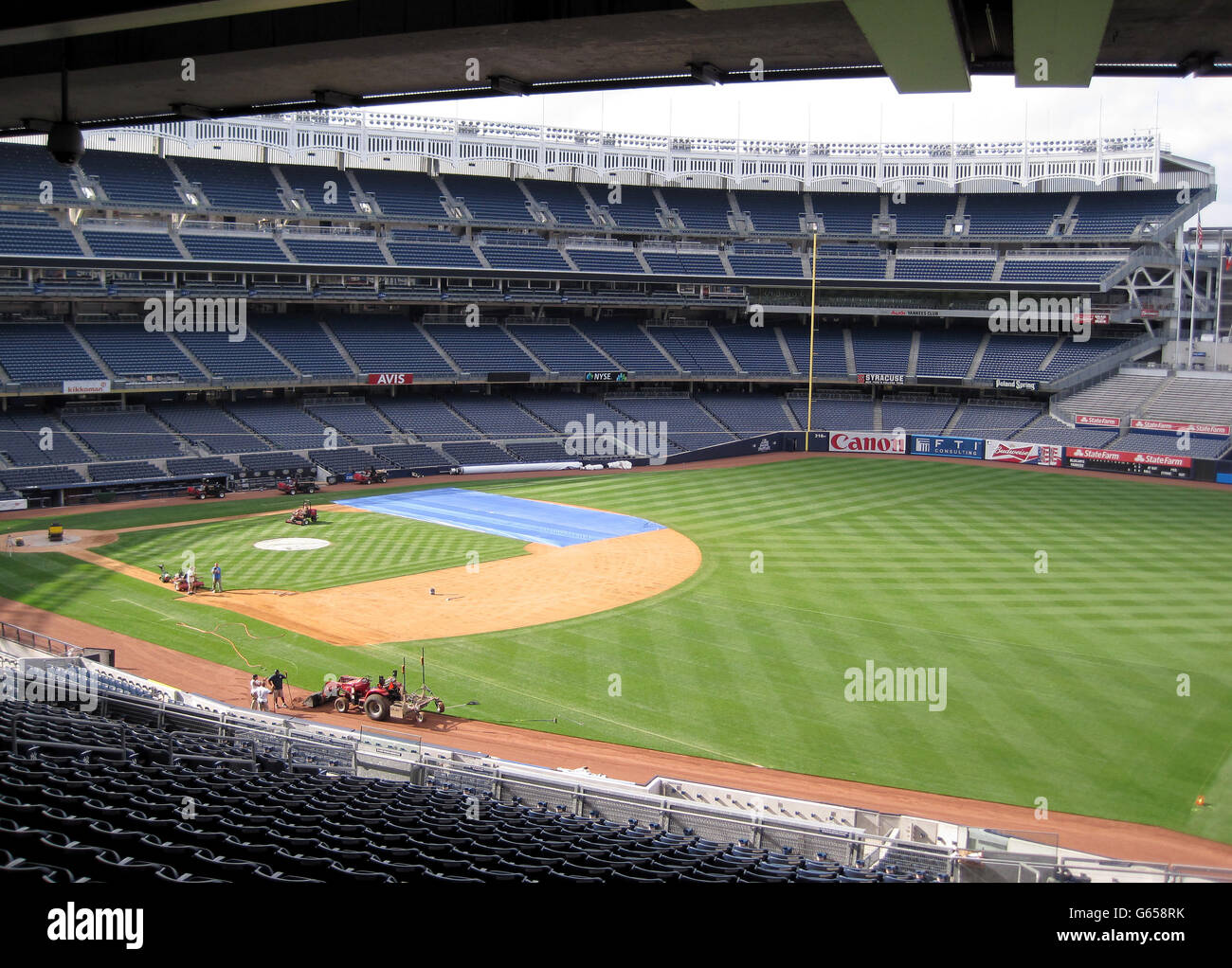 Yankee stadium picture hi-res stock photography and images - Alamy