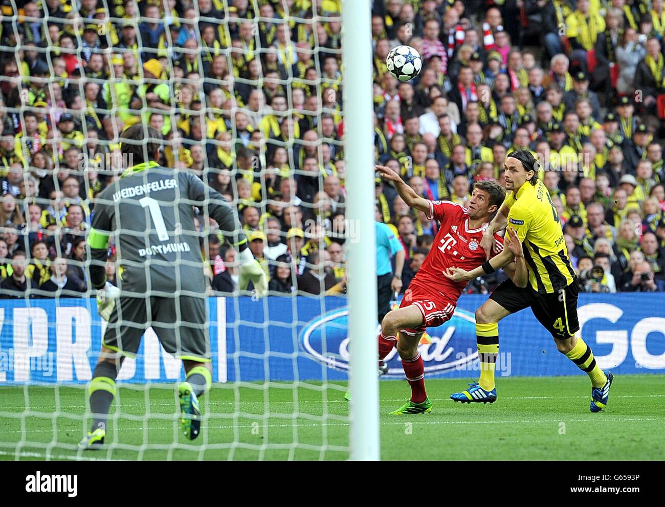 Soccer - UEFA Champions League - Final - Borussia Dortmund v Bayern ...
