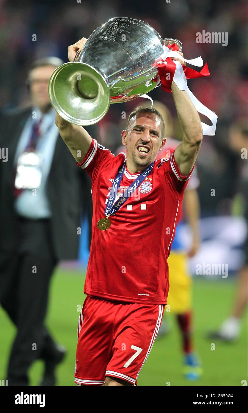 Franck ribery trophy hi-res stock photography and images - Alamy