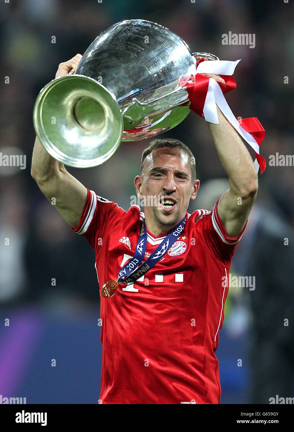Franck ribery champions league trophy hi-res stock photography and ...