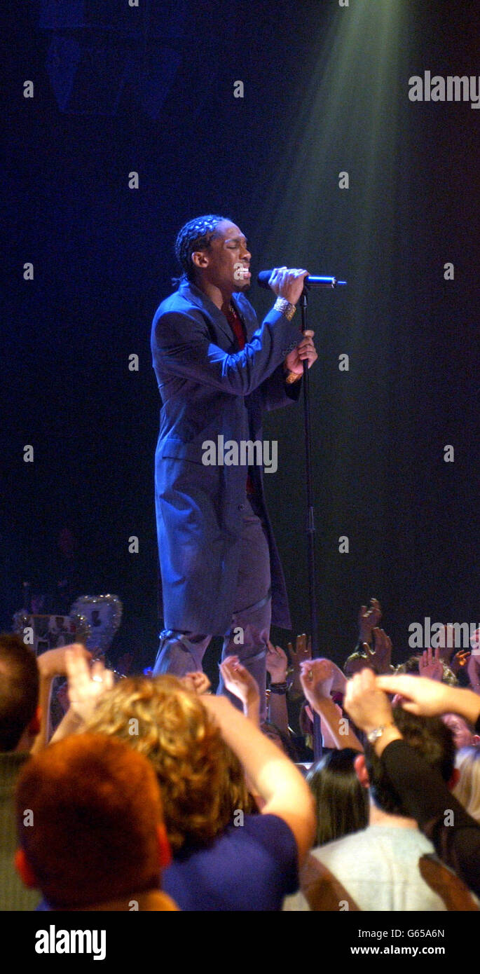 Lemar Obika Fame Academy Stock Photo - Alamy