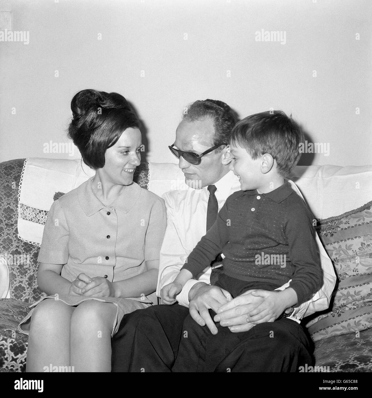 Henry cooper and wife hi-res stock photography and images - Alamy