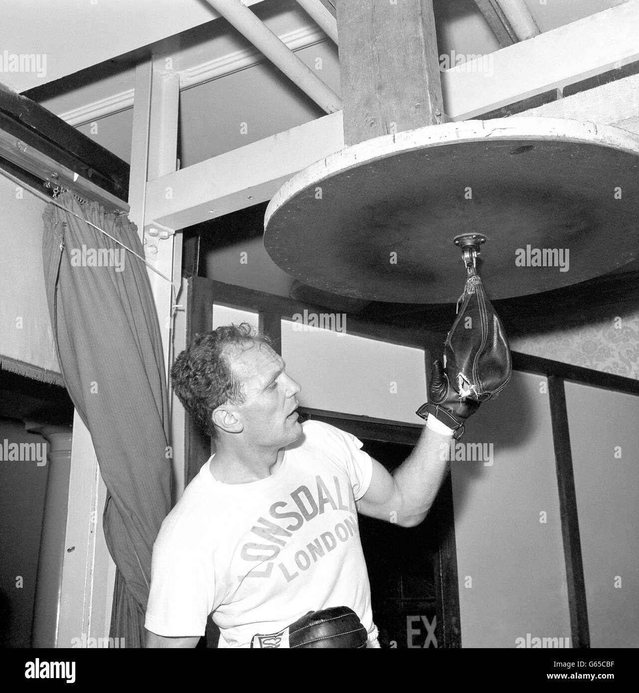 Boxing - Henry Cooper in Training - Bellingham, Kent Stock Photo - Alamy