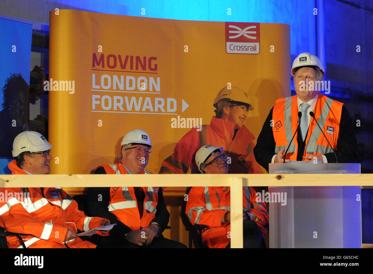 Crossrail tunnelling canary wharf hi-res stock photography and images ...