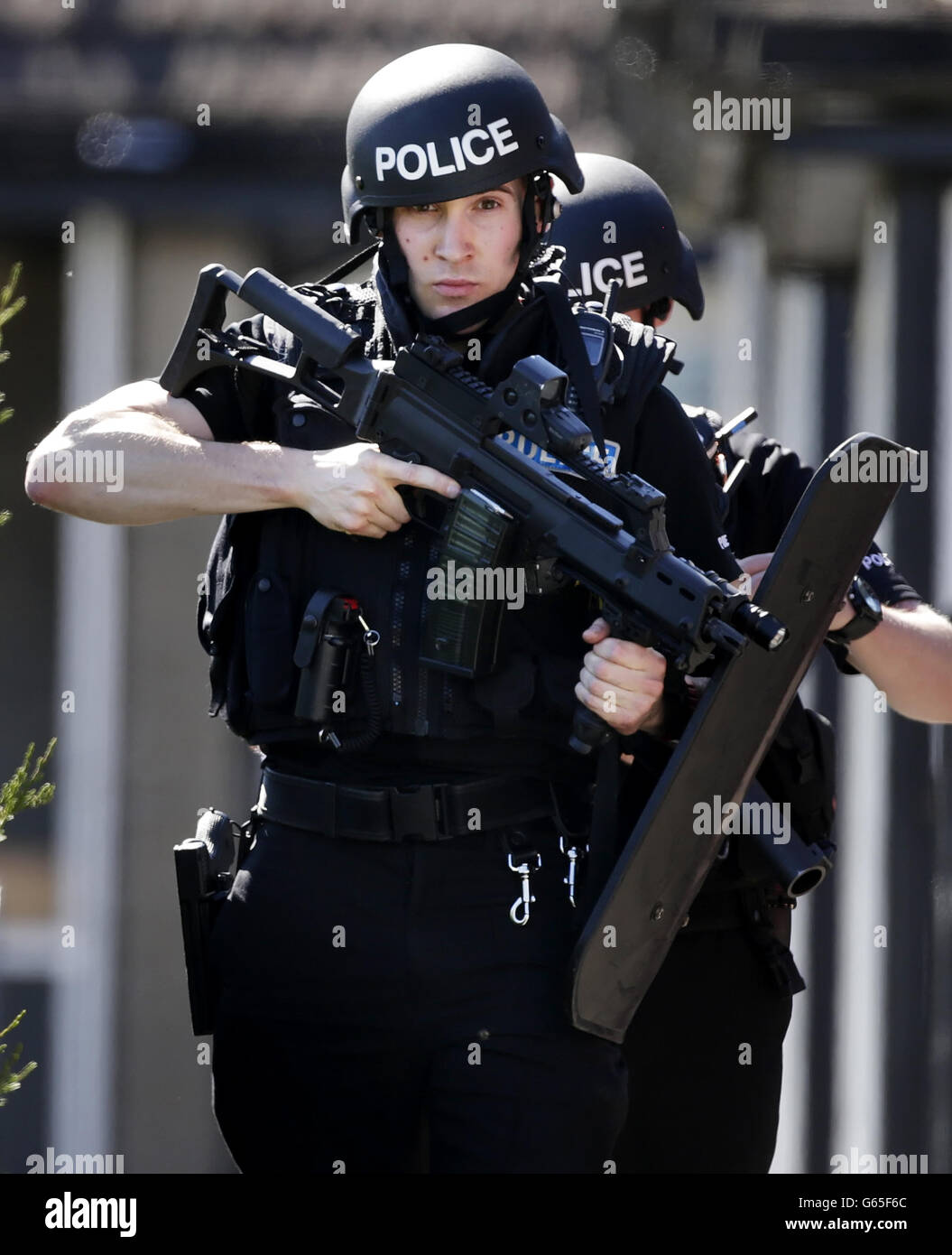 Police respond to incident in flat Stock Photo - Alamy