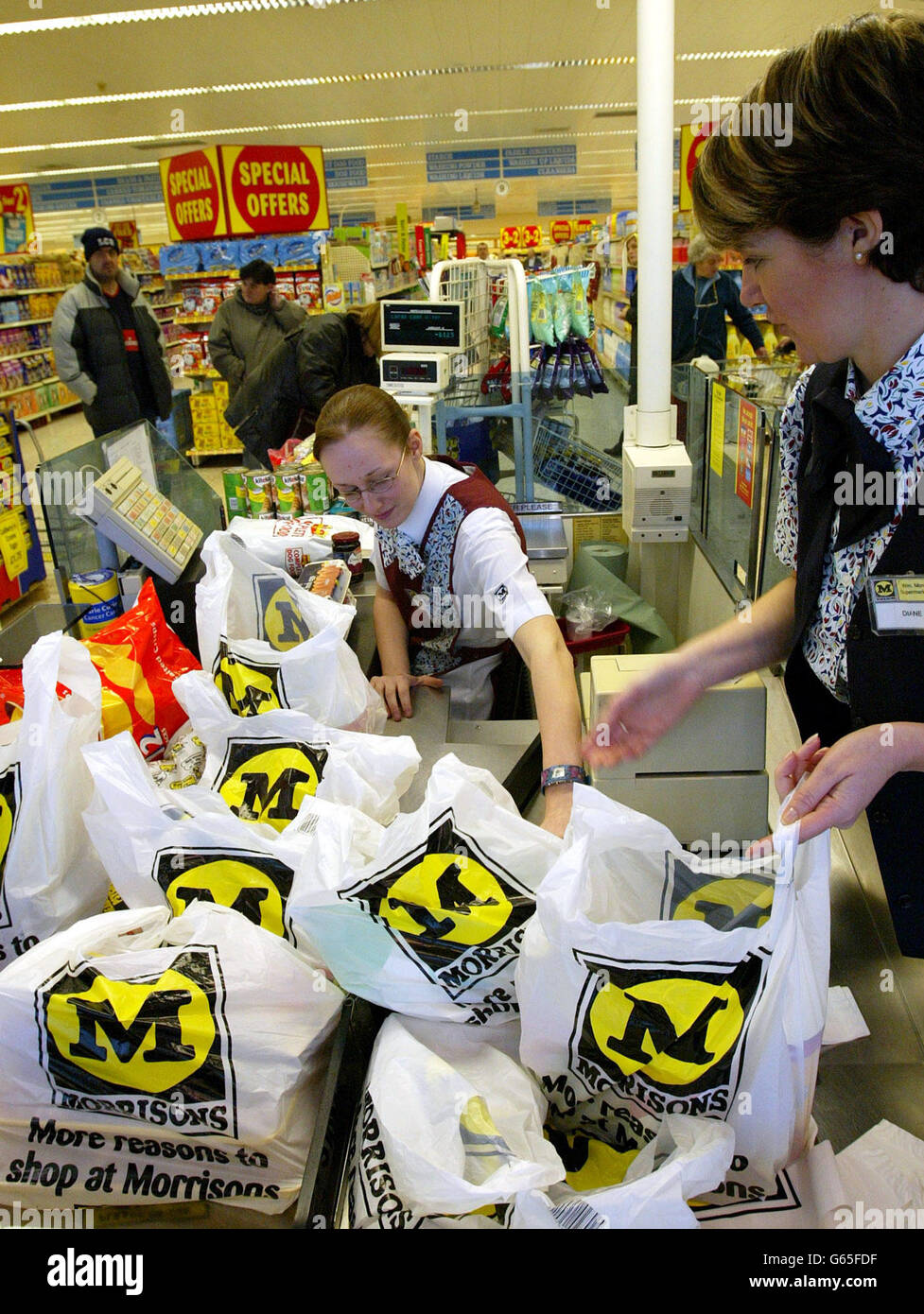 Morrisons checkout hi-res stock photography and images - Alamy