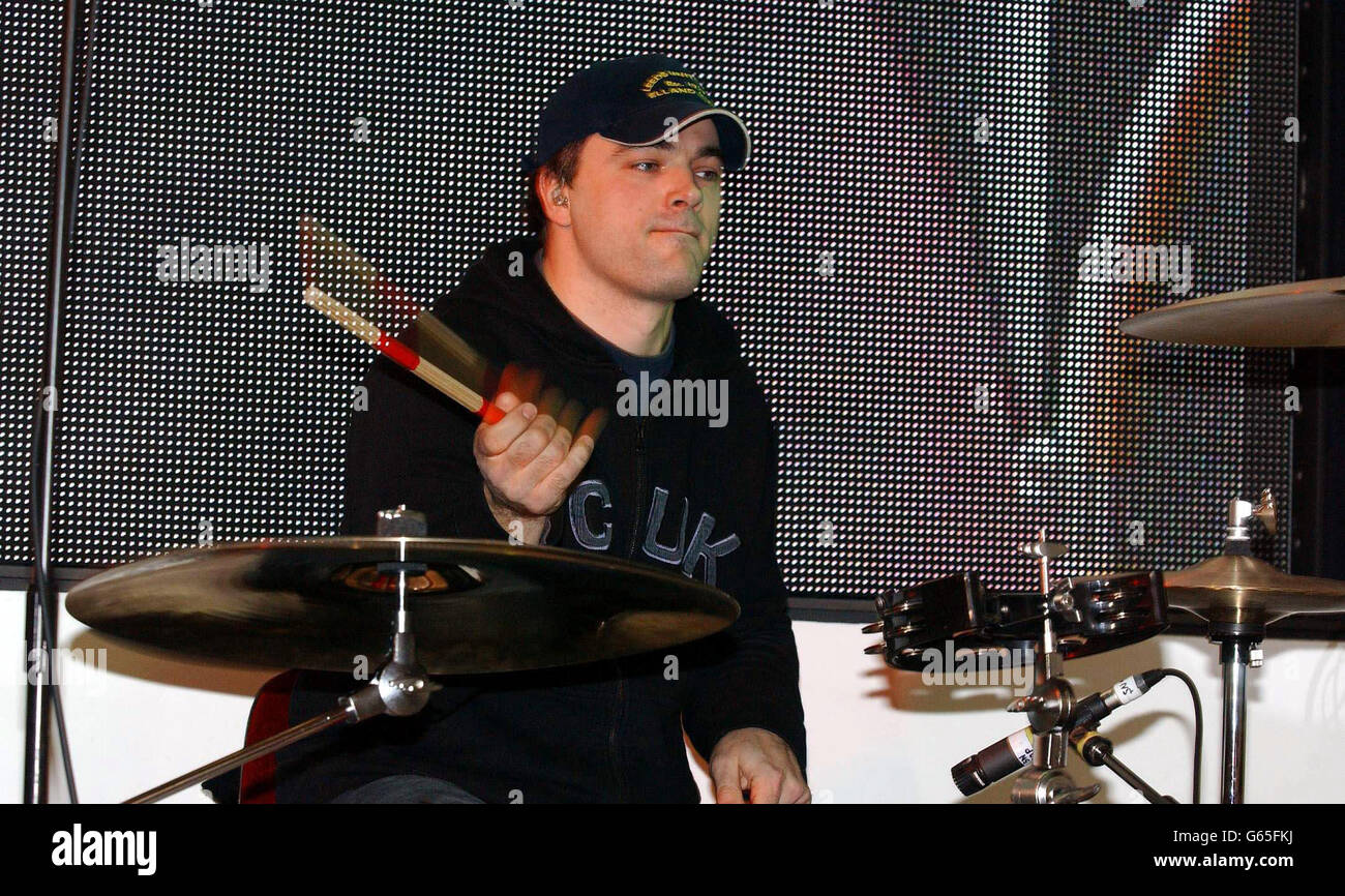 Mark richardson of feeder hi-res stock photography and images - Alamy