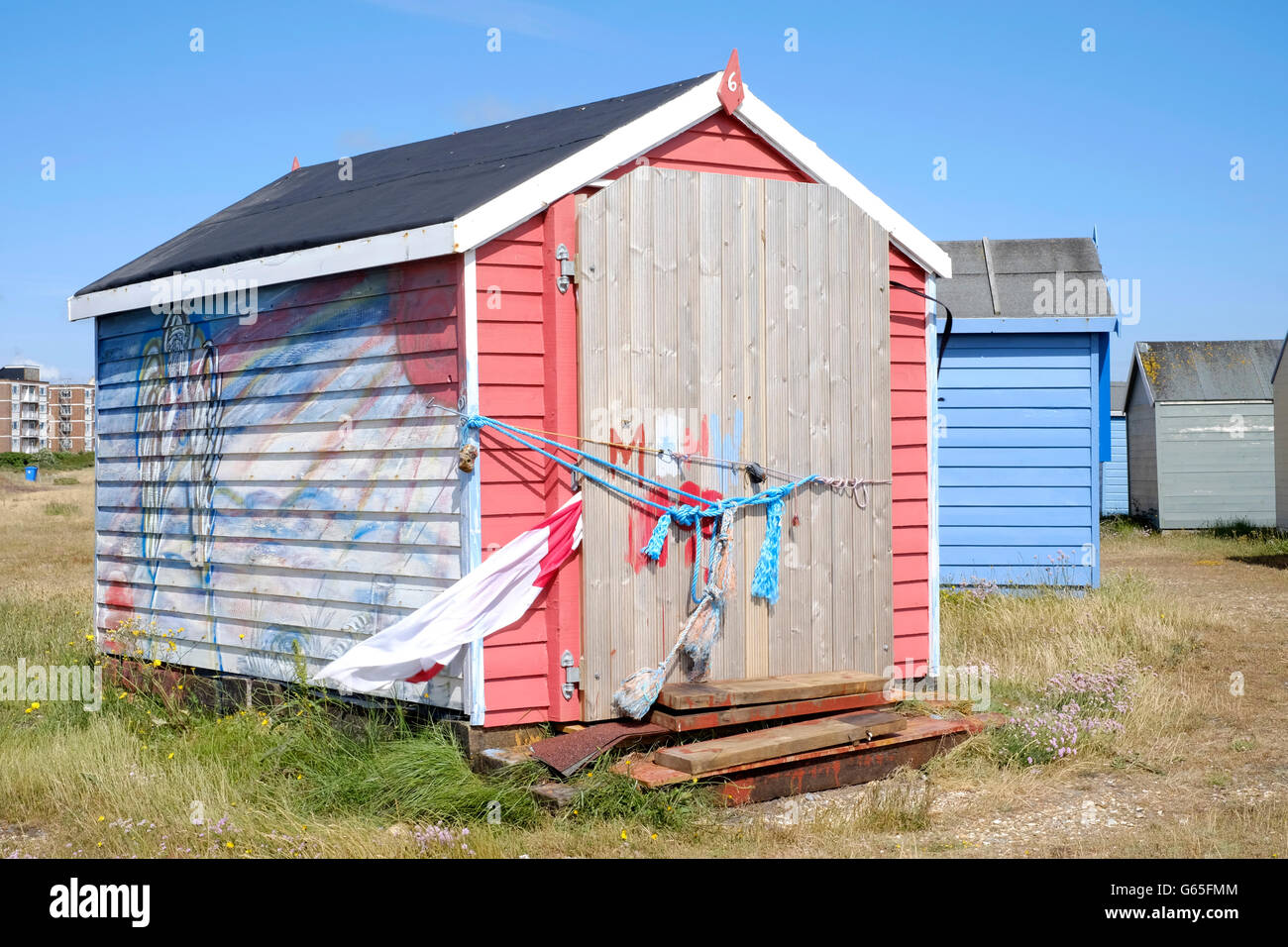 Wooden beach hut hi-res stock photography and images - Alamy